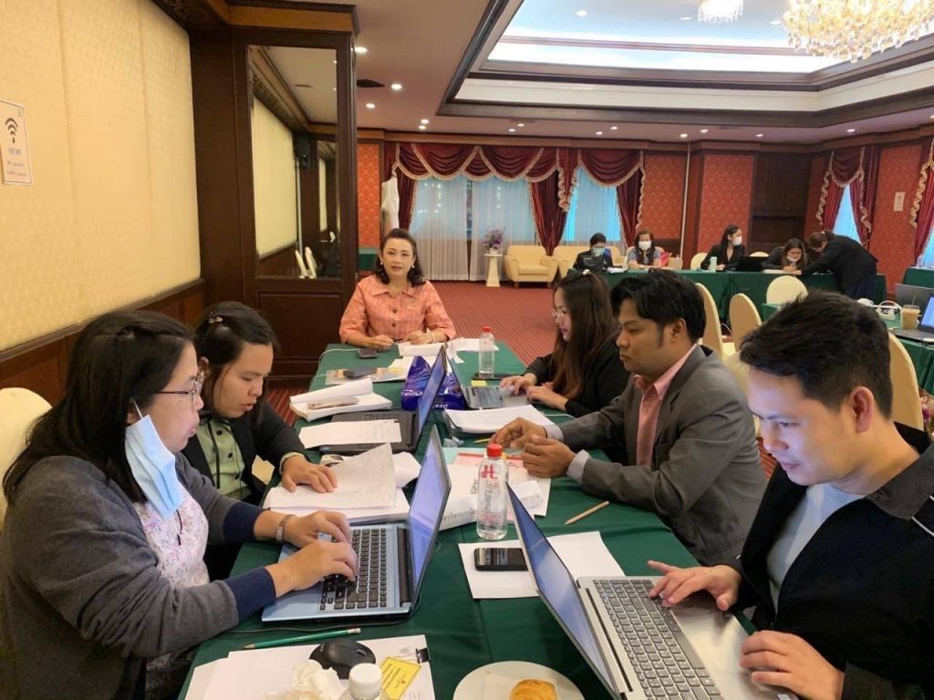 ประชุมเชิงปฏิบัติการวิเคราะห์เทียบเคียงและพัฒนาหลักสูตรที่สอดคล้องกับ ...